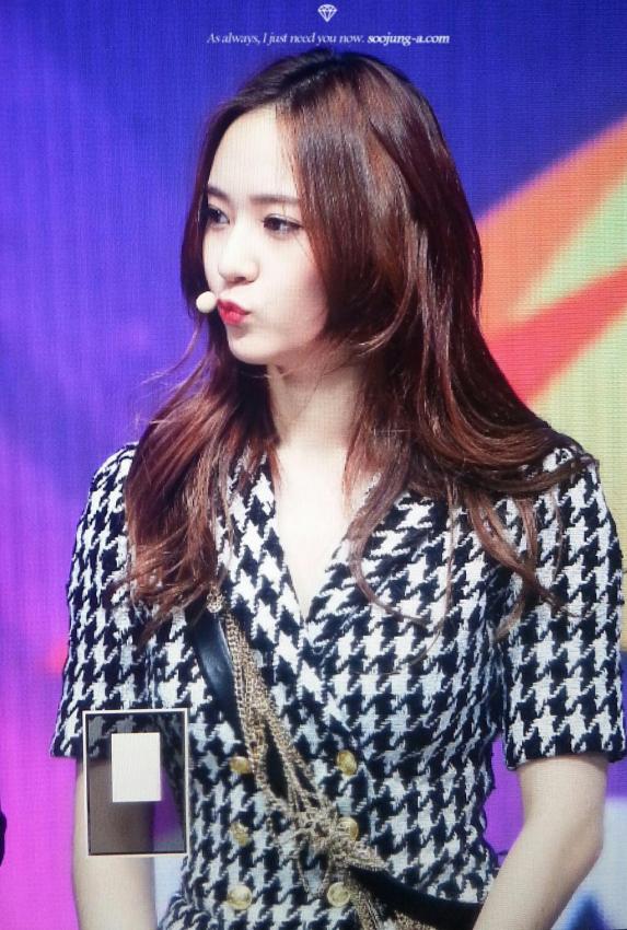 어제자 크리스탈 (예쁨주의) - 인스티즈(instiz) 이슈 카테고리