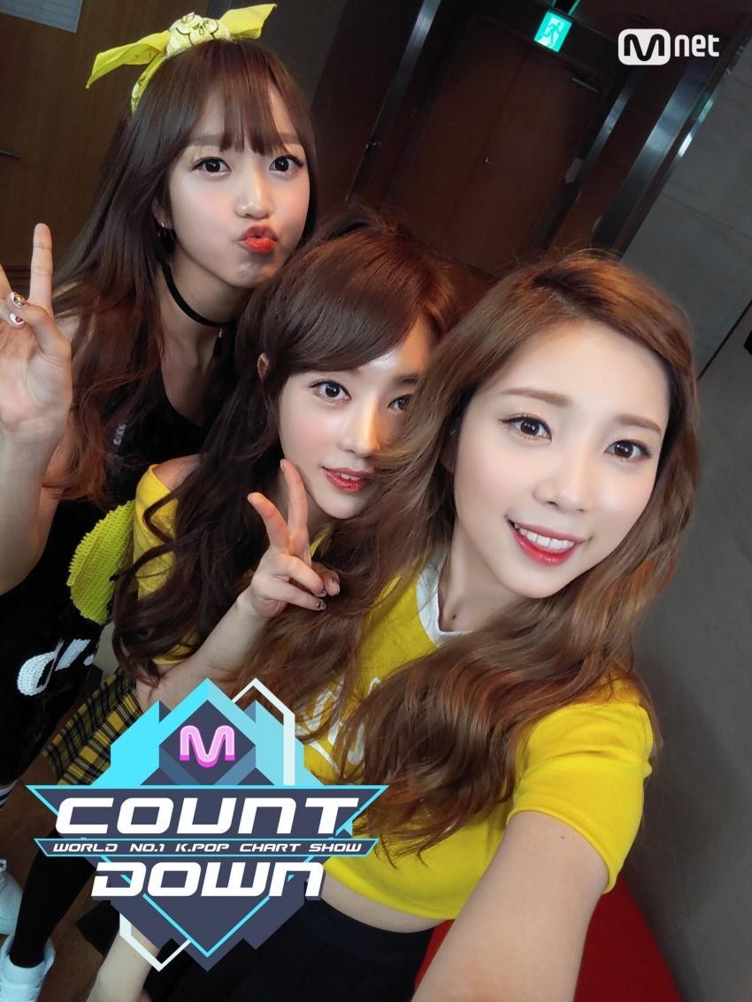 [엠카운트다운] C.I.V.A 데뷔무대 - 인스티즈(instiz) 인티영상 (종료) 카테고리