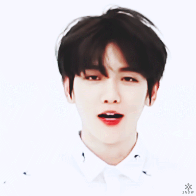 RAY 영상 백현이 움짤.gif (변녀 주금) - 인스티즈(instiz) 카테고리