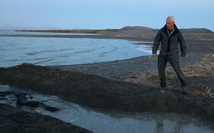 신기한 물고기를 직접 많이 잡기로 유명한 영국의 탐험가.jpg - 인스티즈(instiz) 인티포털 카테고리